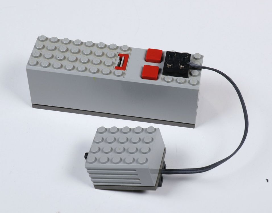 LEGO® 9 Volt Motor mit Batteriekasten und Anschlusskabel (Gebraucht) in ...