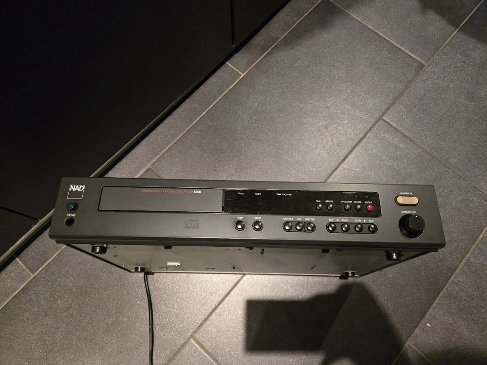 NAD 5300 CD-Player (Gebraucht) in Engwilen für CHF 100 – nur Abholung ...