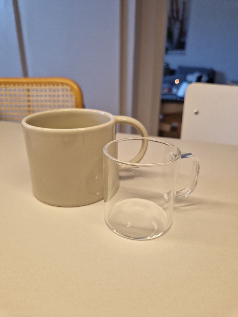 zwei Tassen, Design, 1x dbkd und 1x H&M Home (Gebraucht) in Biel/Bienne ...