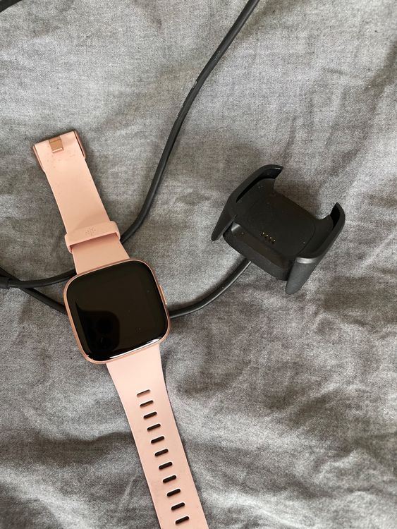 Fitbit Versa 2 rosegold | Kaufen auf Ricardo