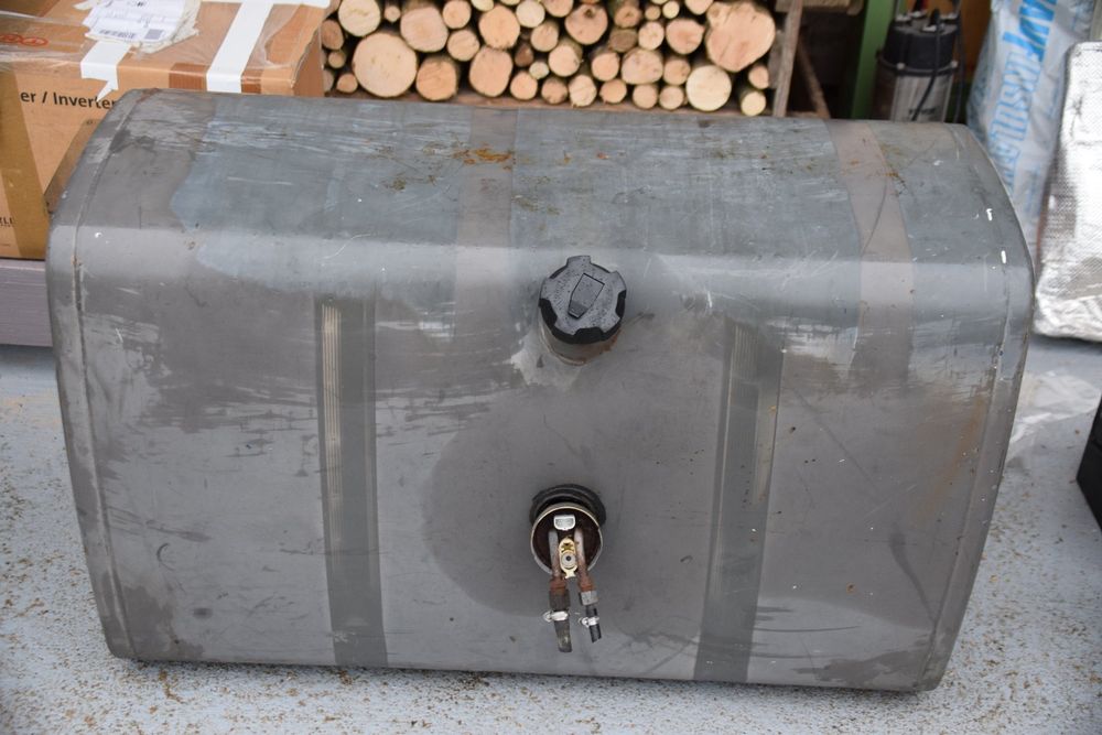 Grosser Diesel/ Öltank Stahltank LKW Tank - ca. 300 L | Kaufen auf Ricardo