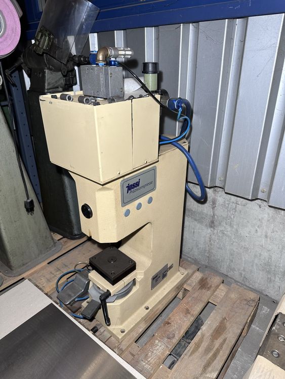 Jossi Presse 10 Tonnen Kurzhubpresse PP-10/01 (Gebraucht) in Boswil für ...