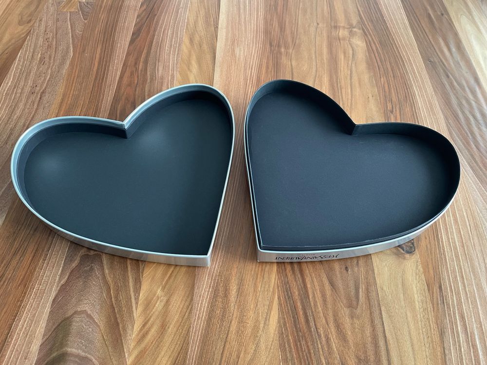 YVES SAINT LAURENT Box Herz silber - schwarz (Gebraucht) in Chur für ...