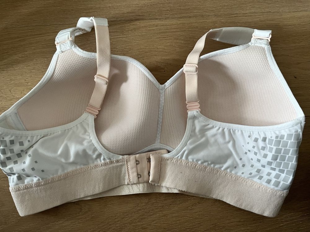 Triumph Sport BH🩵 80C (Gebraucht) in Küsnacht ZH für CHF 15 – mit ...