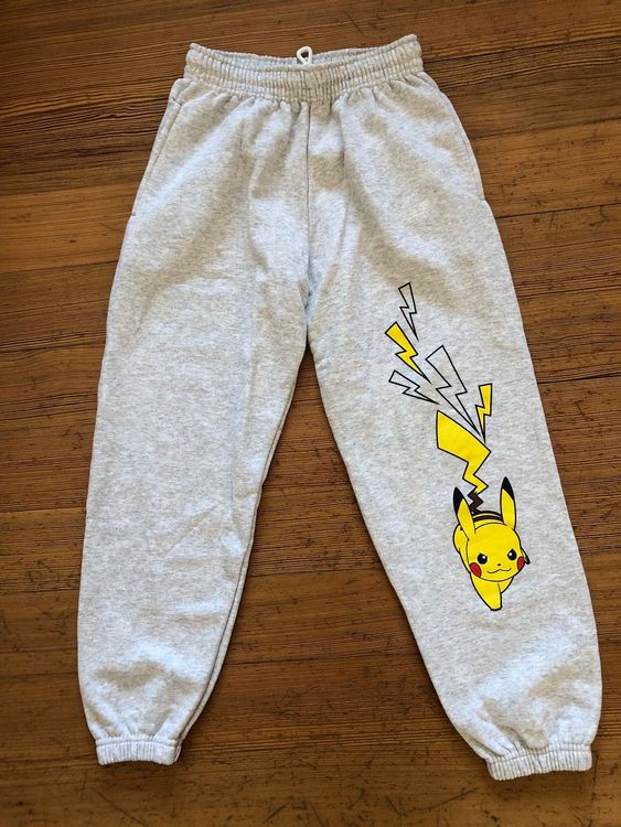 Pikachu - Pokemon Trainer Jogginghose grau meliert Gr.140 (Neu (gemäss ...