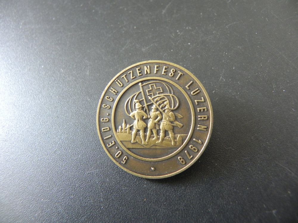 Abzeichen Eidg. Schützenfest Luzern 1979 (Gebraucht) in Biel/Bienne für CHF 0.5 – mit Lieferung ...