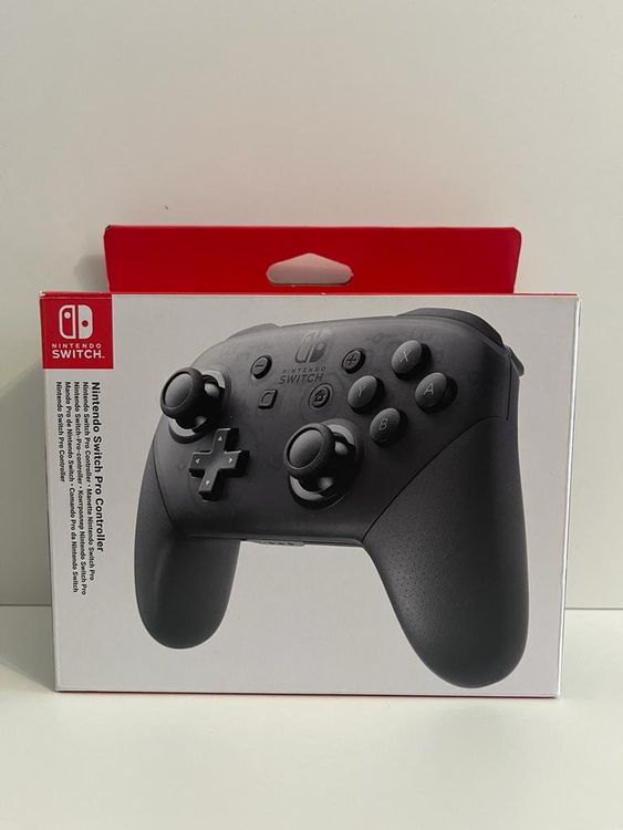 Nintendo Switch Pro Controller (Neu und originalverpackt) in Naters für ...
