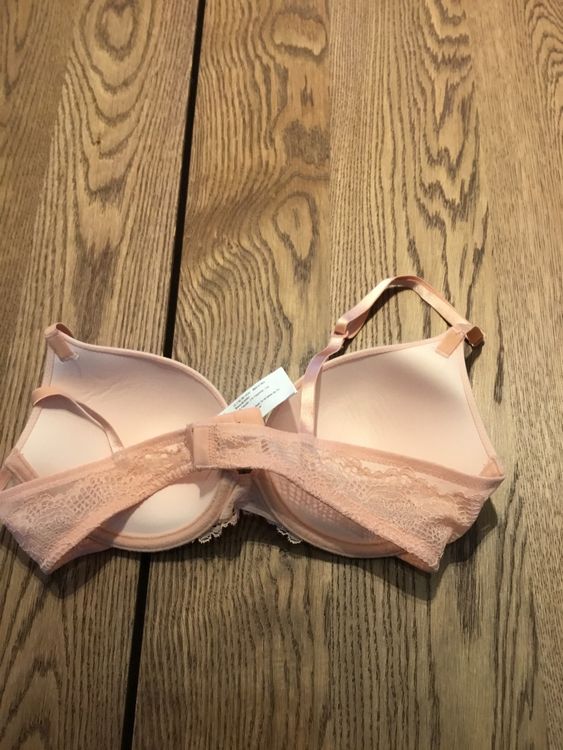 Neuer BH Gr.80B Triumph (Neu (gemäss Beschreibung)) in Würenlos für CHF ...