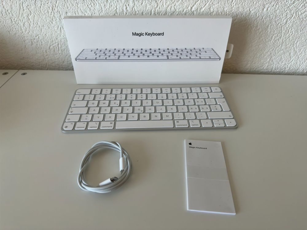 APPLE Magic Keyboard, CH Layout (MK2A3SM/A) mit Garantie (Gebraucht) in ...