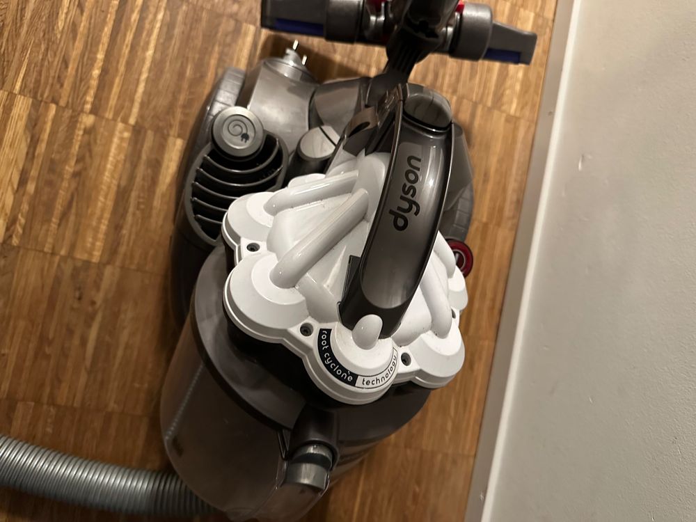 Dysen DC29 Staubsauger | Kaufen auf Ricardo