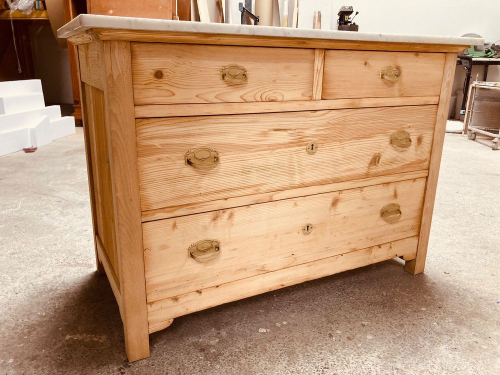 Kommode antik aus Tannenholz (Gebraucht) in Heiligkreuz (Mels) für CHF 160 – nur Abholung auf ...