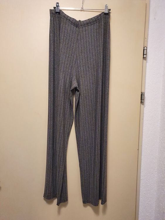HOSEN GR.36 (Gebraucht) in Effretikon für CHF 1 – mit Lieferung auf ...
