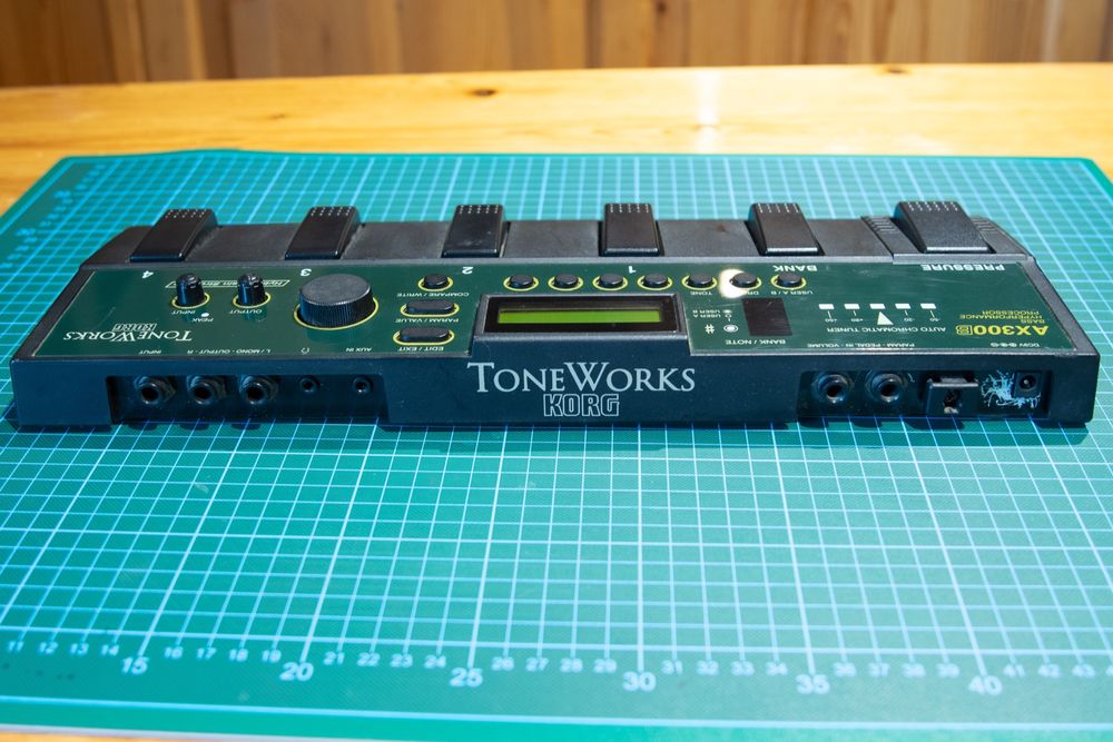 Korg AX300B ToneWorks Bodeneffekt für Bass (Gebraucht) in Lotzwil für CHF 12 – mit Lieferung auf ...