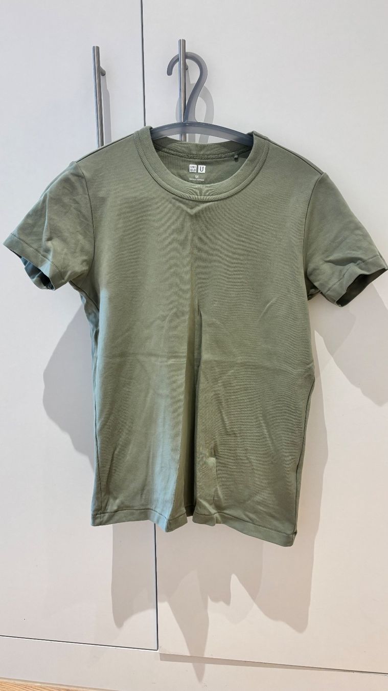 Uniqlo Basic T-Shirt (Neu (gemäss Beschreibung)) in Uitikon Waldegg für ...