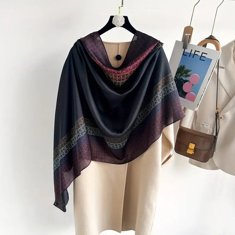 🐦‍🔥 Modischer XXL Foulard Schal Edel Optik NEU (Neu und originalverpackt) in Bern für CHF 12 ...