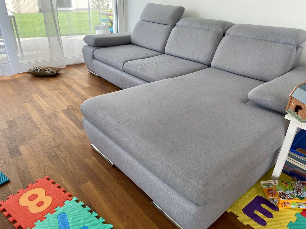 Schönes graues Ecksofa mit Ausziehfunktion ab nur 1 CHF | Kaufen auf Ricardo