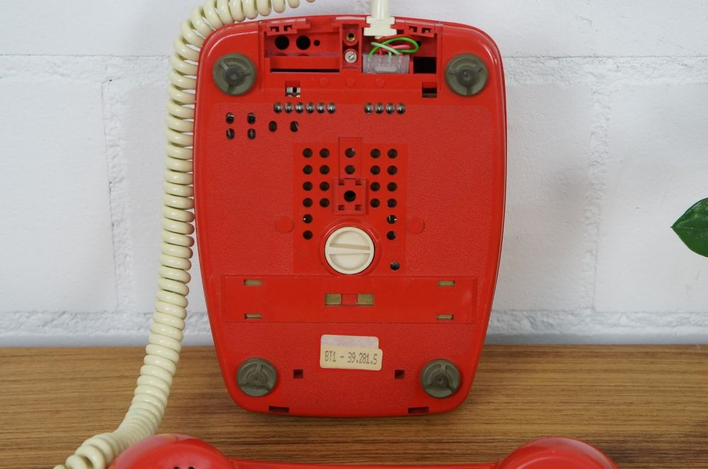 Vintage PTT Telefon Modell 70 NS rot 1970er/80er Jahre | Kaufen auf Ricardo