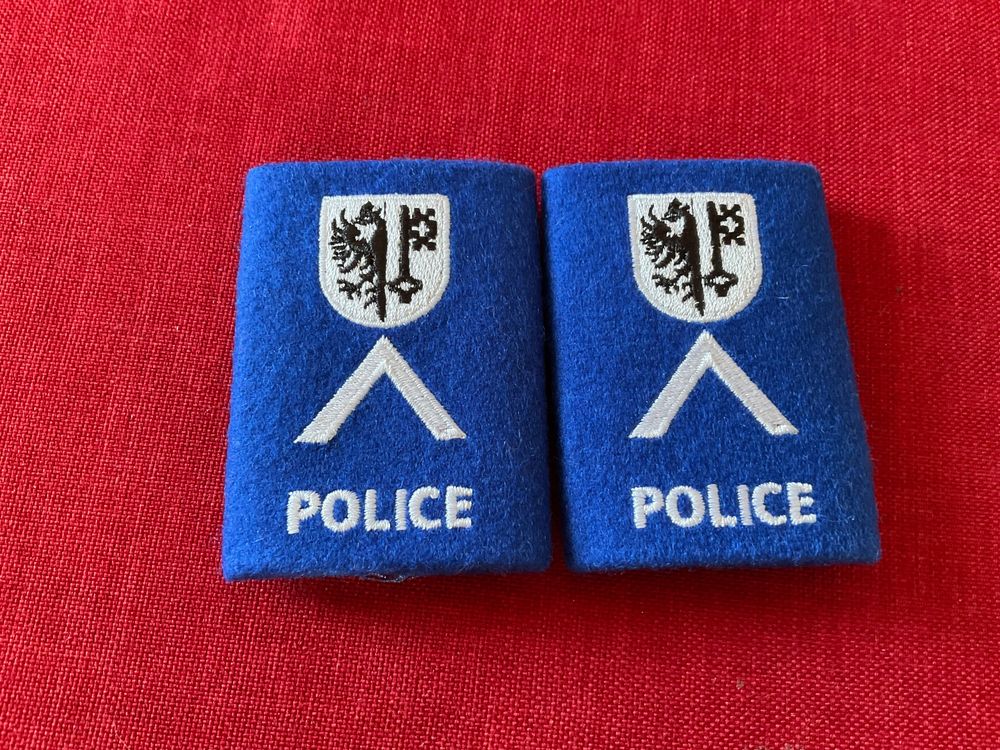 Épaulettes de la police suisse, Gendarmerie (D'occasion) à Lugano pour ...