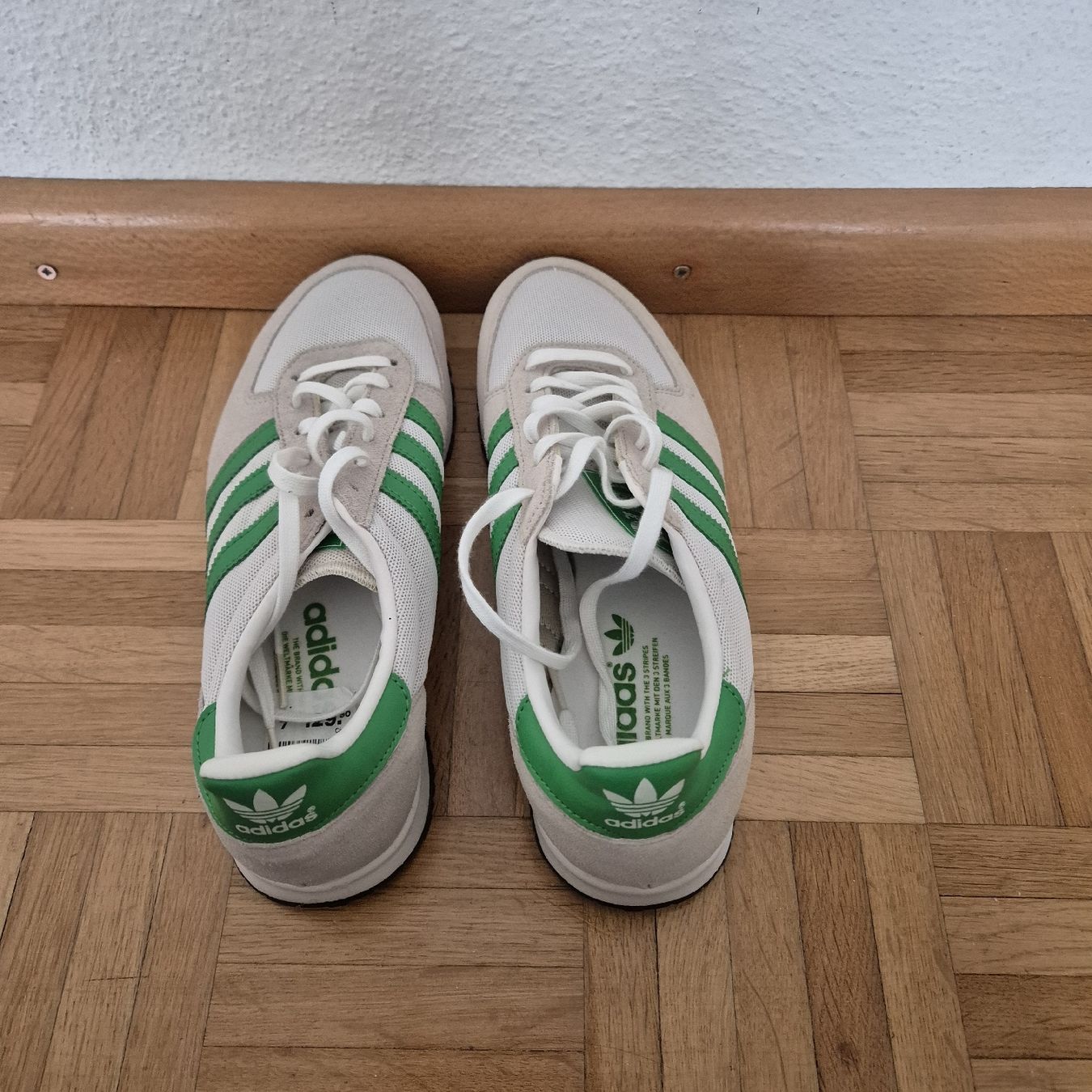 Adidas Schuhe, neu ohne Etikette, Top Zustand, Gr.40,2/3. (Neu (gemäss ...