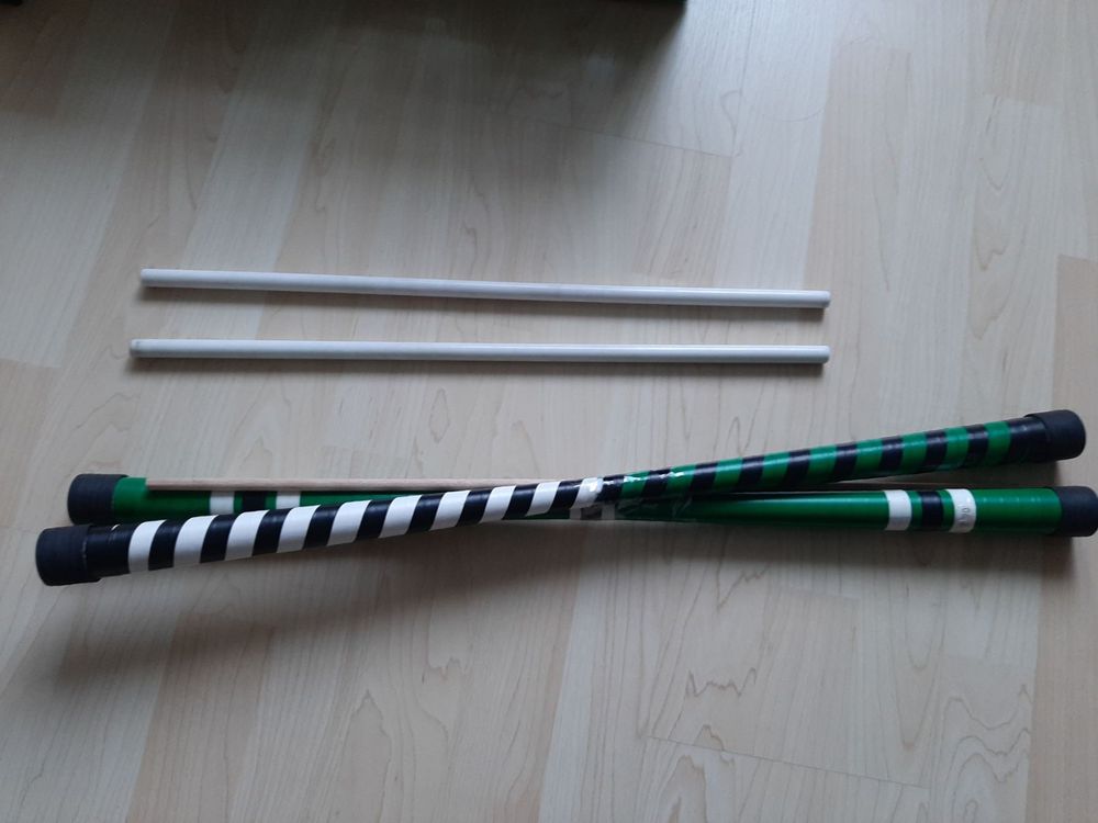 K..71) DEVILSTICKS UND JONGLIEREN (Neu (gemäss Beschreibung)) in Wil SG für CHF 9 – mit ...