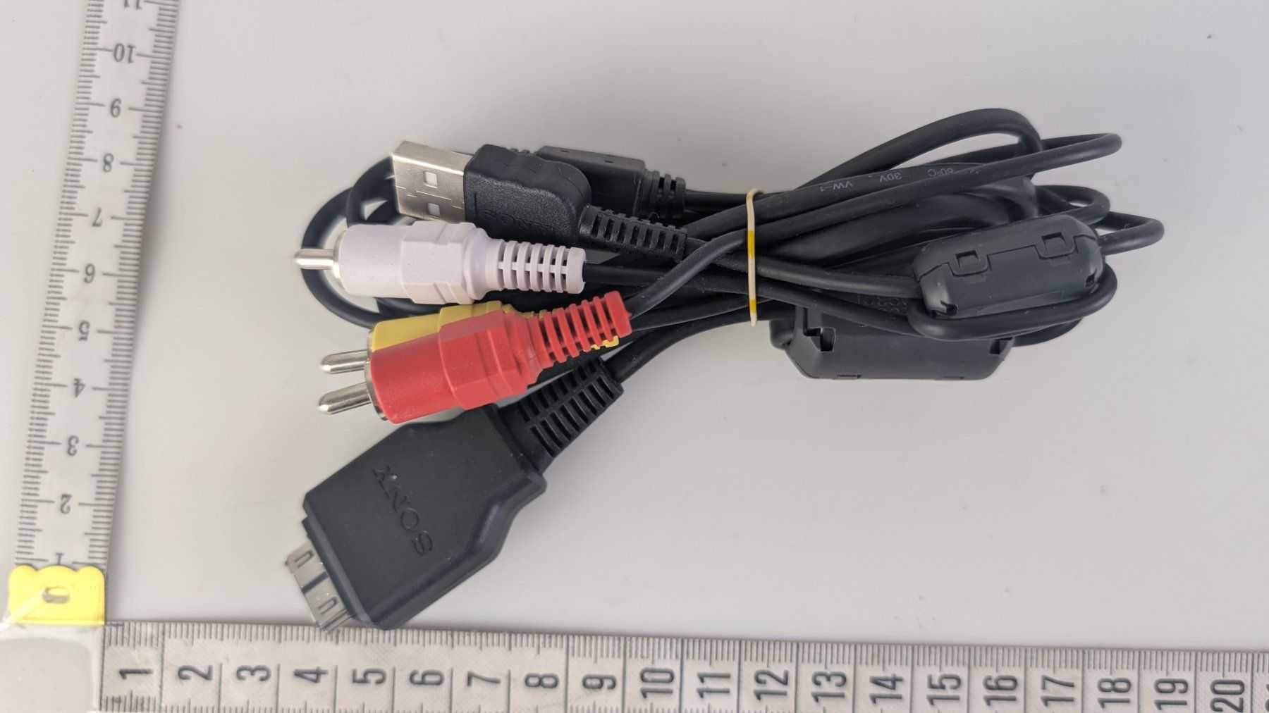 Sony Mehrzweck-USB-AV-Kabel für Cyber-Shot-Kameras. (Gebraucht) in ...