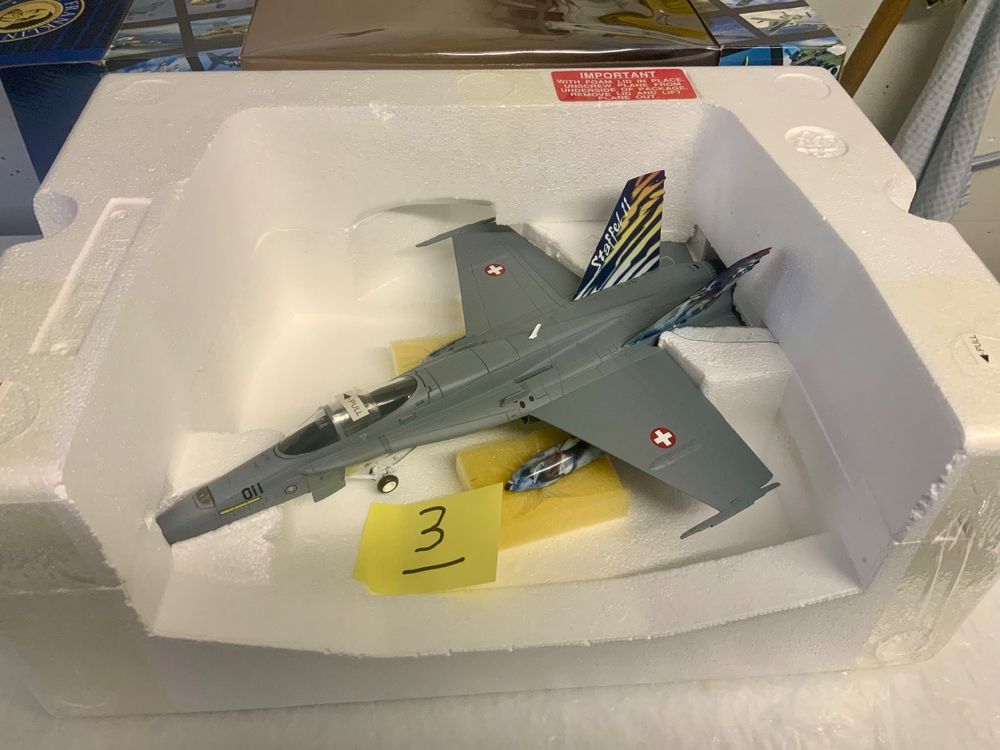 F/A-18 J5011 Staffel11 Franklin Mint 1:48 Aviatik Luftwaffe (Neu (gemäss Beschreibung)) in Thun ...