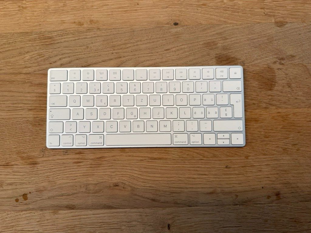 Apple Magic Keyboard mit Lightning | CH-Layout | Neuwertig (Gebraucht ...
