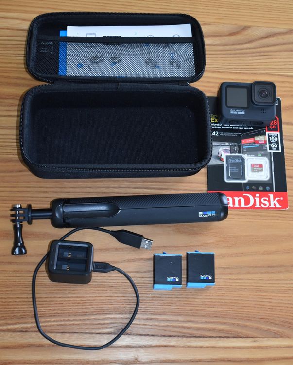 GoPro Hero9 Black inklusive Zubehör und Speicherkarten (Gebraucht) in ...