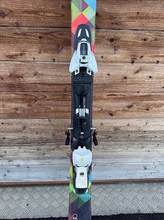 A vendre Atomic Affinity Pure en 154 cm (D'occasion) à La Tzoumaz pour CHF 119 – avec livraison ...