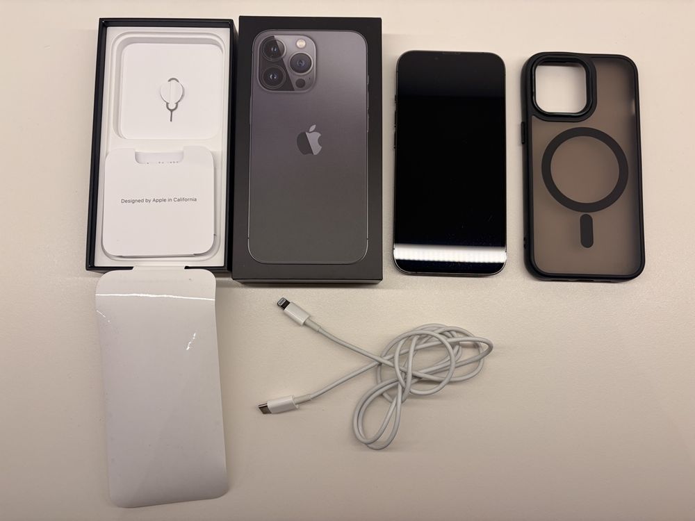 Apple iPhone 13 Pro 256 GB schwarz TOP Zustand mit Zubehör (Gebraucht ...