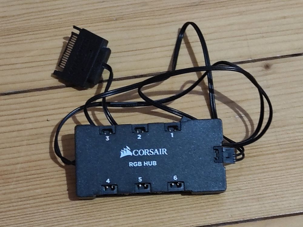 Corsair RGB Fan LED Hub | Kaufen auf Ricardo