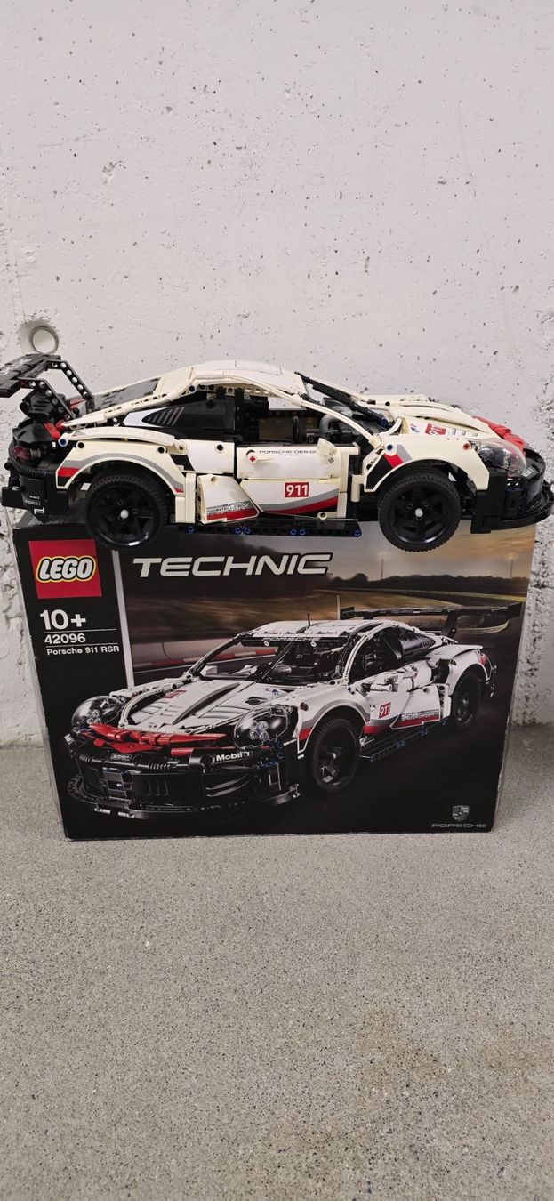 LEGO Technic 42096 Porsche 911 RSR (Gebraucht) in Zürich für CHF 160 ...