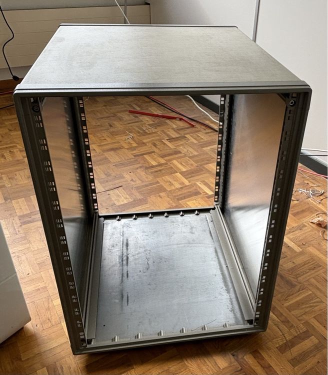 19 Zoll Rack (Gebraucht) in Winterthur für CHF 50 – nur Abholung auf ...