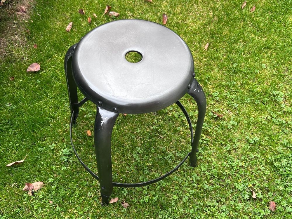 Metall Hocker 4 Stück! (als 4er Set zu verkaufen) (Gebraucht) in ...