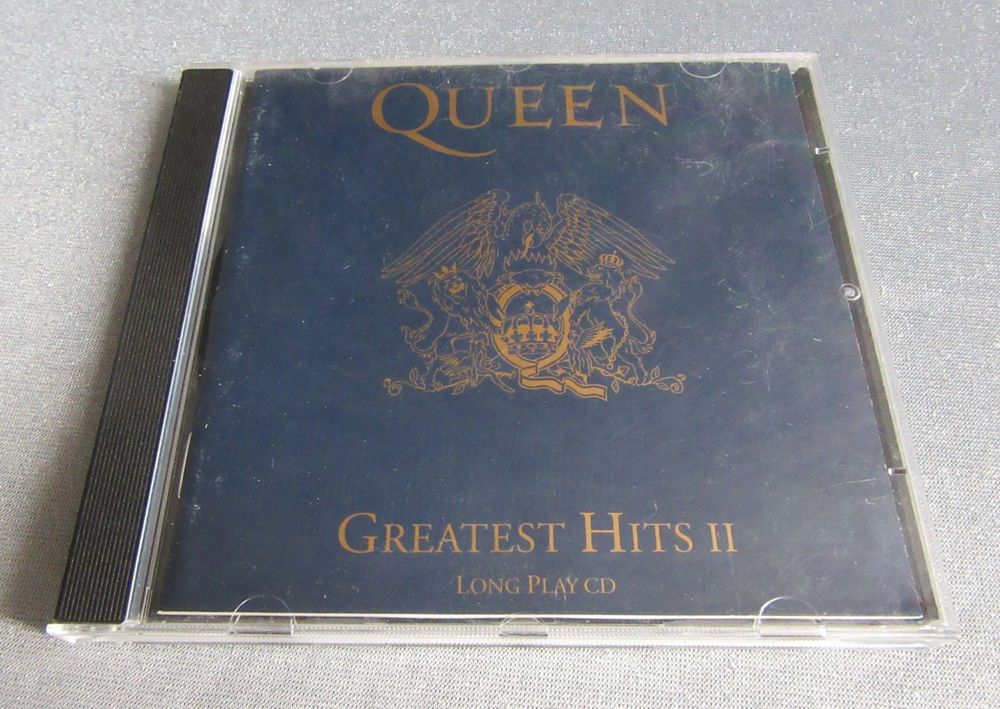 Queen - Greatest Hits II - CD ab CHF 2.00 (Gebraucht) in Auenstein für ...