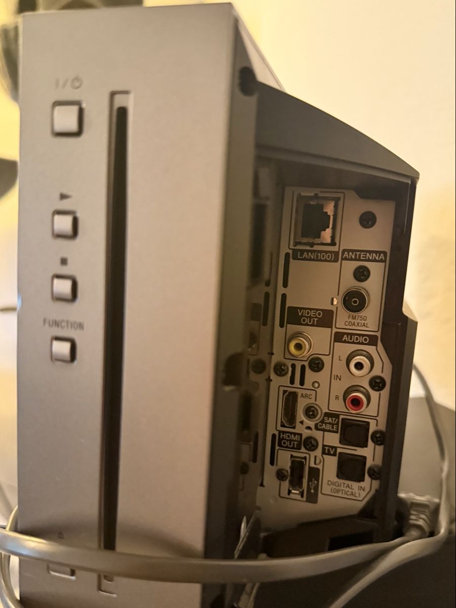 Sony Blu-ray-Player und Stereoanlage mit Subwoofer + 2 SB (Gebraucht ...