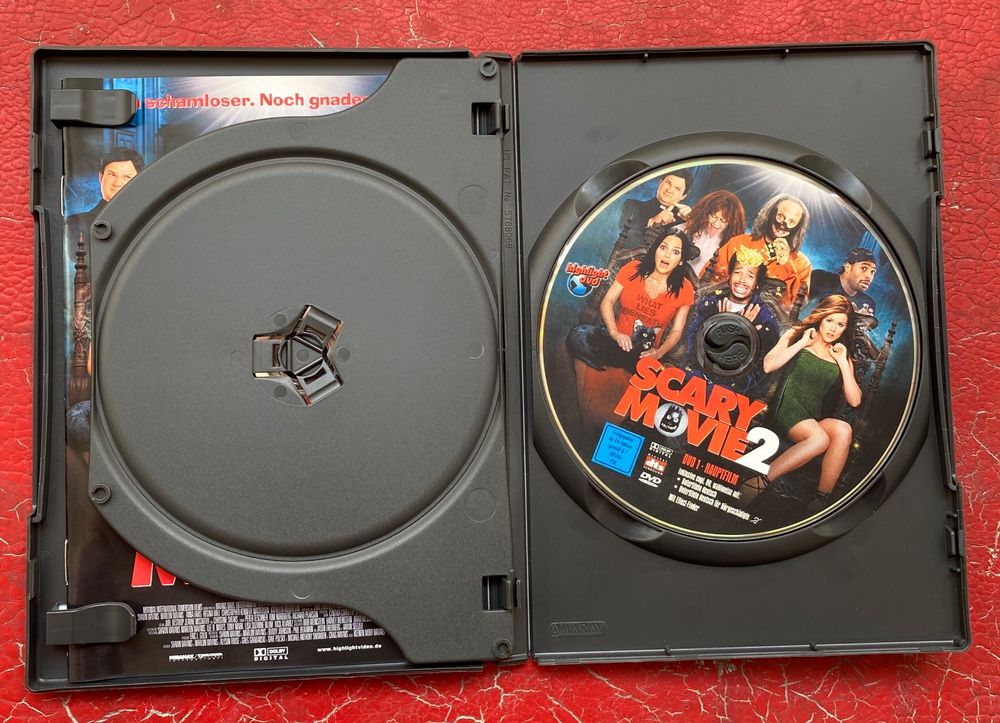 Scary Movie 2 (2 DVDs) (Gebraucht) in Basel für CHF 1.5 – nur Abholung auf Ricardo kaufen