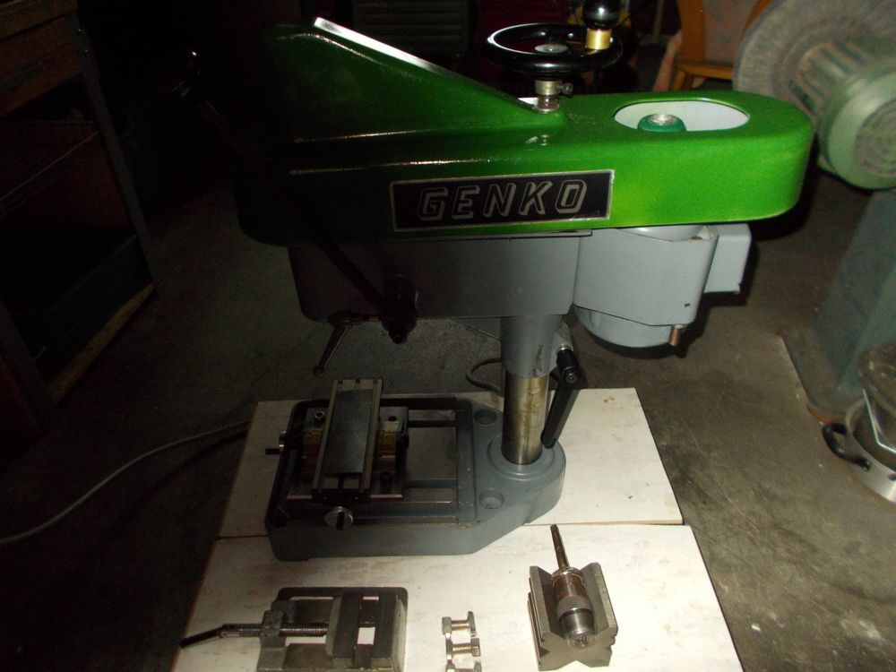 GENKO TISCHBOHRMASCHINE, viel Zubehör. (Gebraucht) in Romanshorn für ...