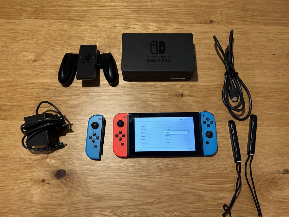 Nintendo Switch mit zusätzlichem Joycon | Kaufen auf Ricardo