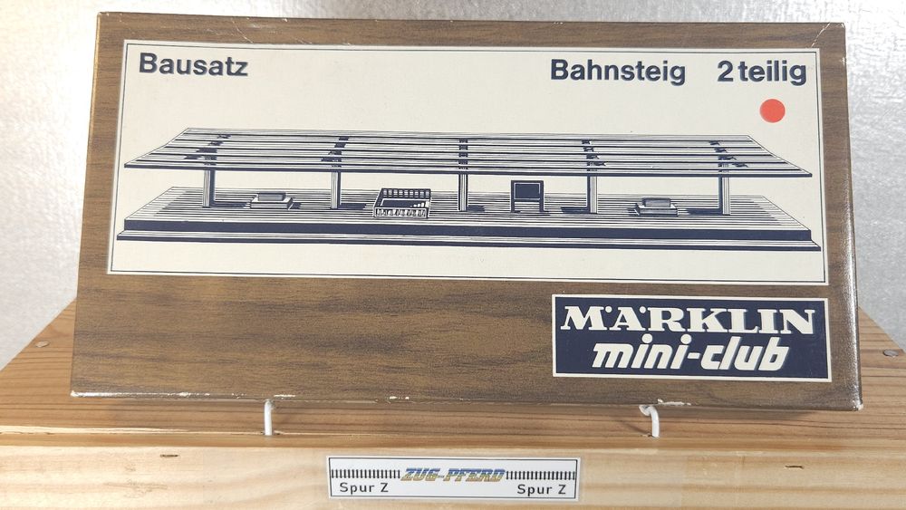 8961: Märklin Bahnsteig zweiteilig - Bausatz, OVP, neu! (Neu und ...