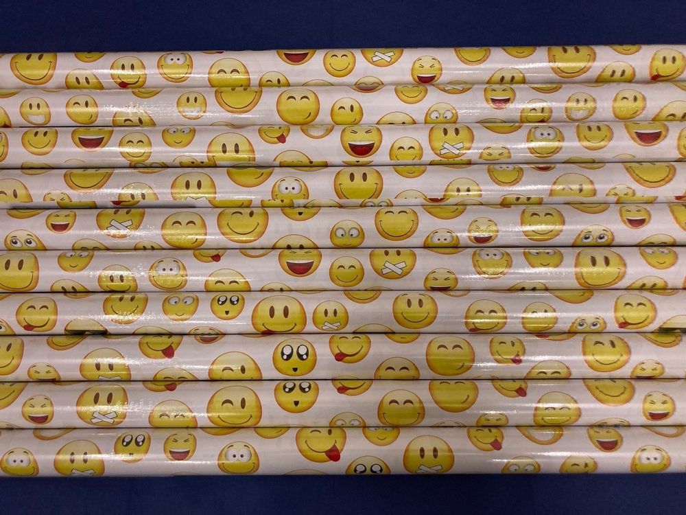 Geschenkpapier „Smiley“ 10 Rollen a 3m | Kaufen auf Ricardo