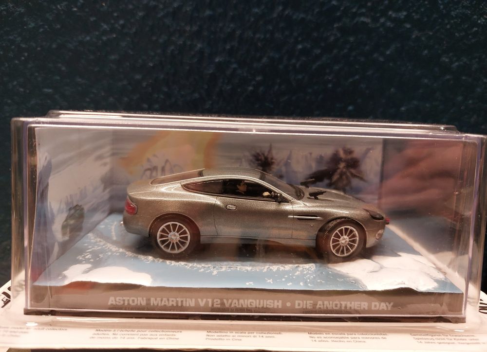 Aston Martin V12 007 1/43 [dans son carton + son emballage] (Neu und ...