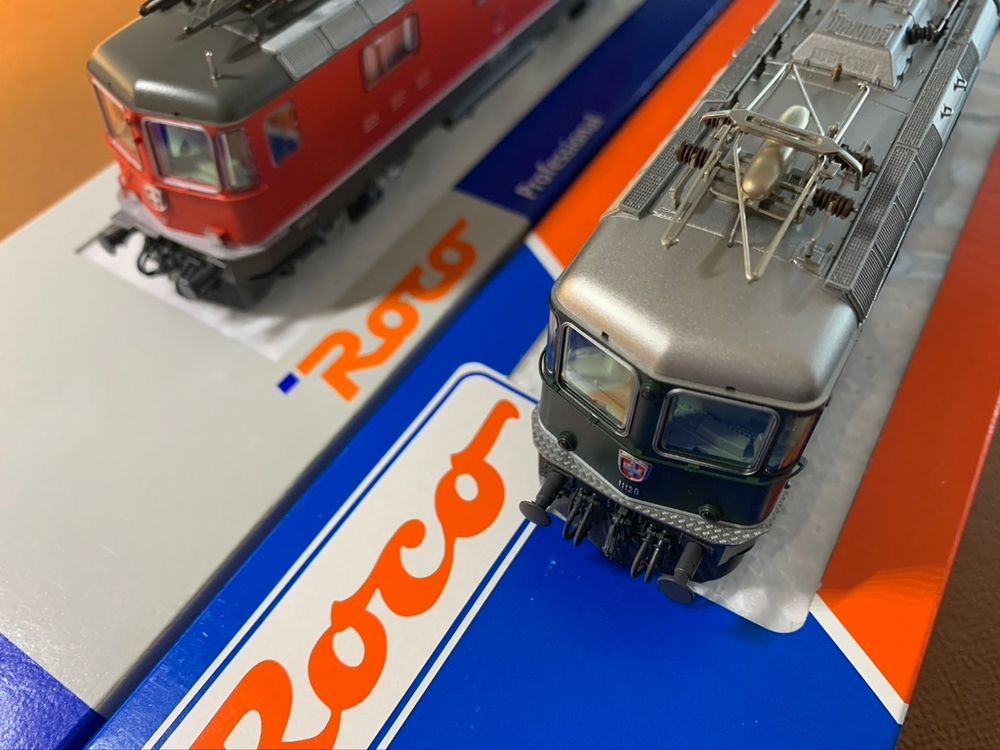Roco H0 69845 & 69840 Re 8/8 2x 4/4 I-Serie SBB AC Digital (Neu (gemäss ...