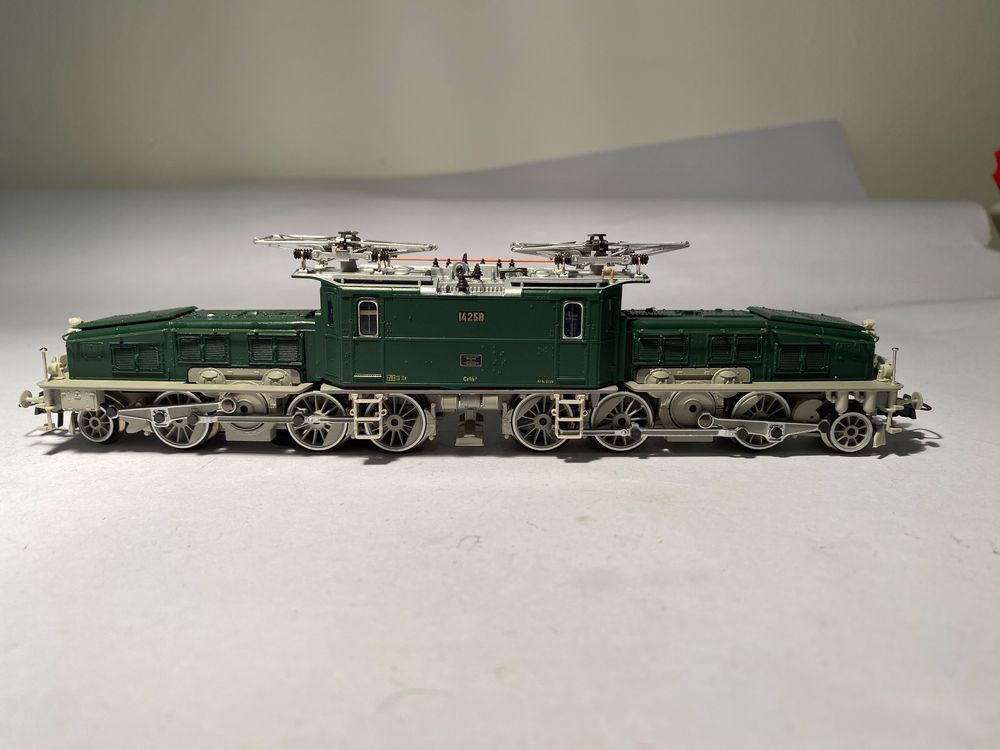 Roco E-Lok SBB Ce 6/8 II "Krokodil" Ep. II grün AC Analog | Kaufen auf Ricardo