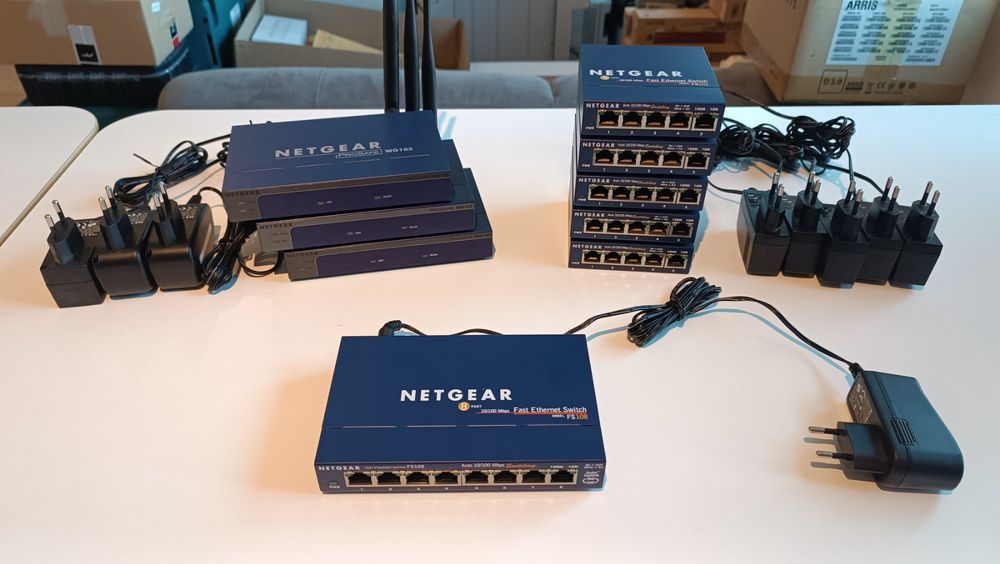 Netgear - 5x Switch FS105 - 1x Switch FS108 - 3x AP WG103 | Kaufen auf ...