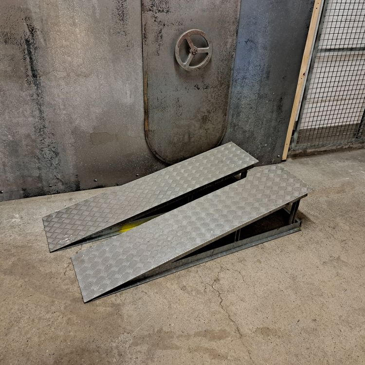 2x LKW/PW Rampe Metallrampe Anpassrampe Keil Auffahrtrampe | Kaufen auf ...