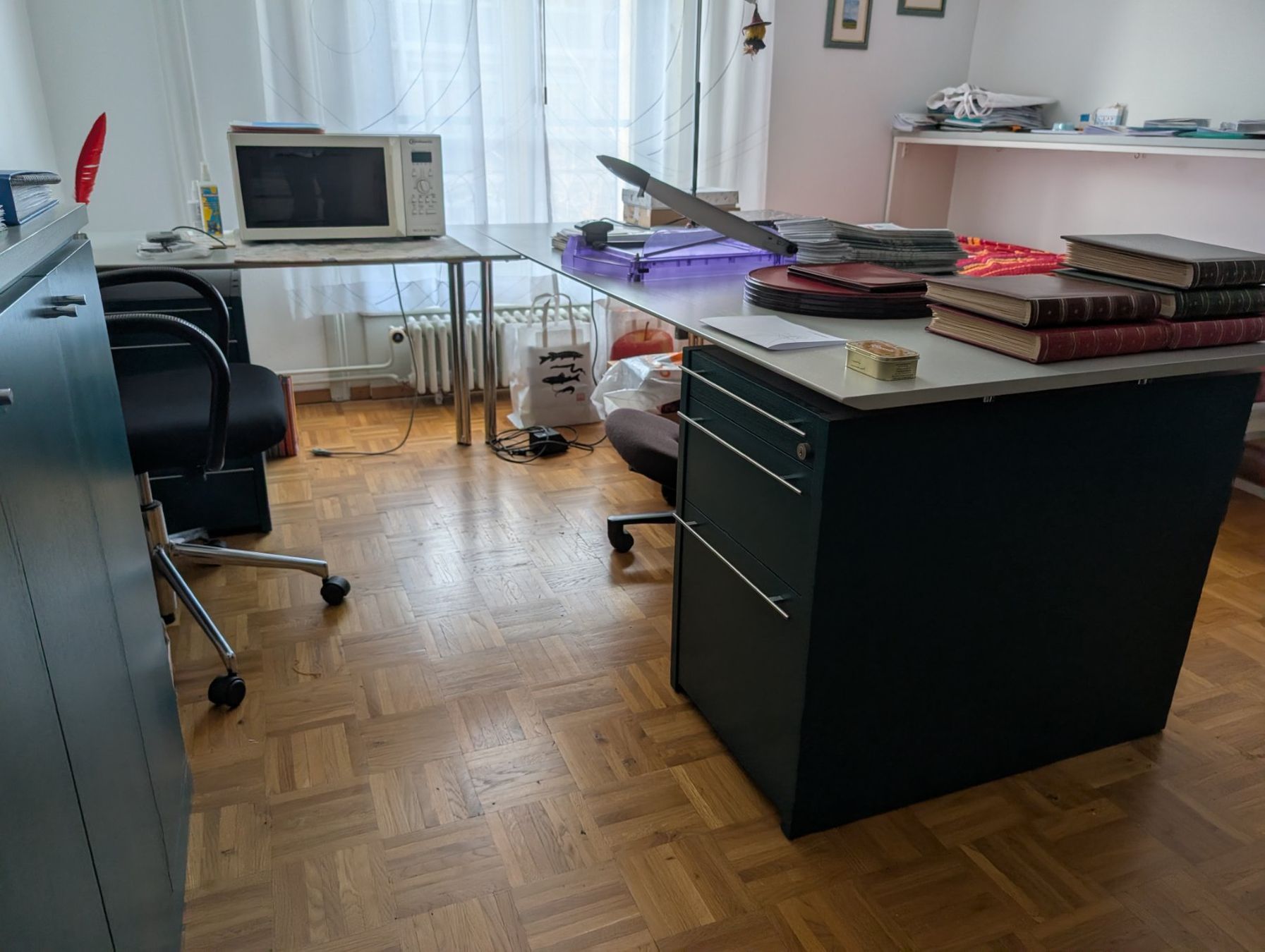 Pult / Tisch VICTORIA Design (Gebraucht) in Bern für CHF 3 – nur ...