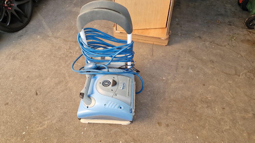 Maytronics Dolphin Supreme M3 Poolroboter Reinigungsroboter (Gebraucht ...