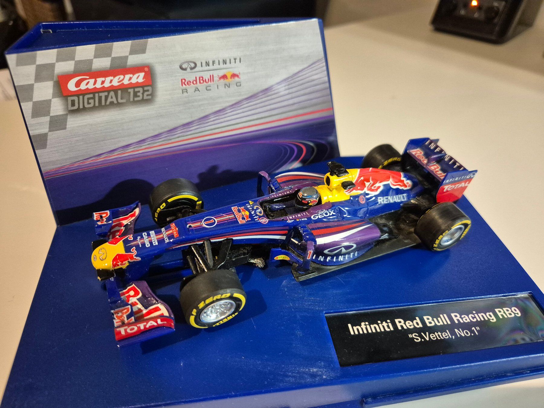 Carrera Digital 132 Infiniti Red Bull Racing RB9 S.Vettel (Gebraucht ...