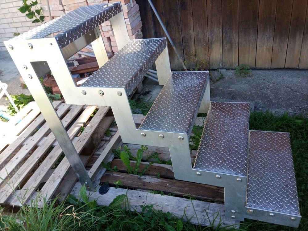 Metalltreppe, Pooltreppe, Inox (Gebraucht) in Hüswil für CHF 665 – nur ...